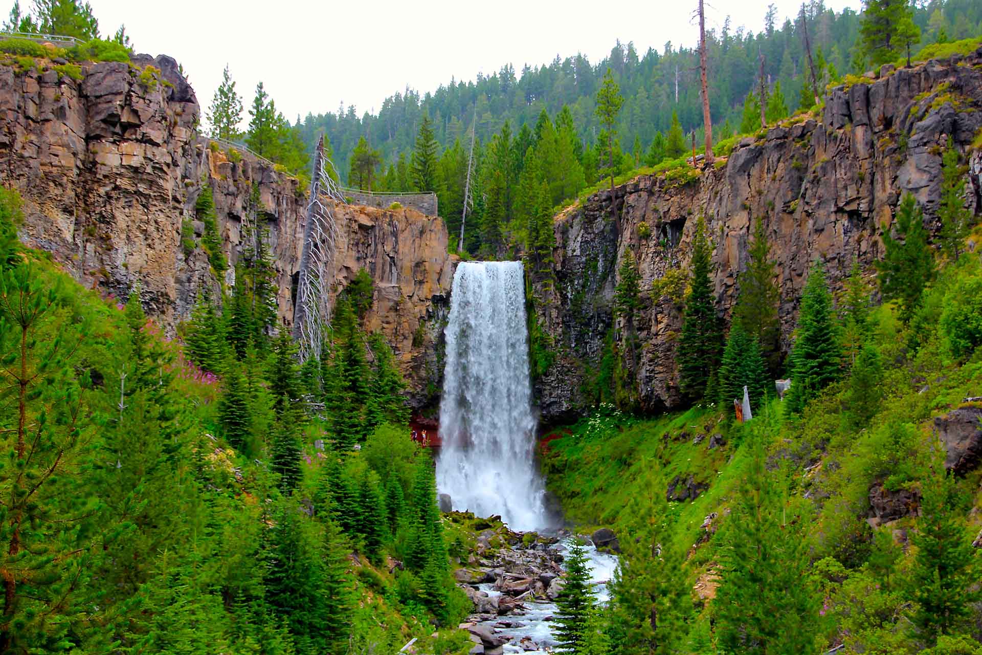 Tumalo Falls - TUMALO LAKE LODGE